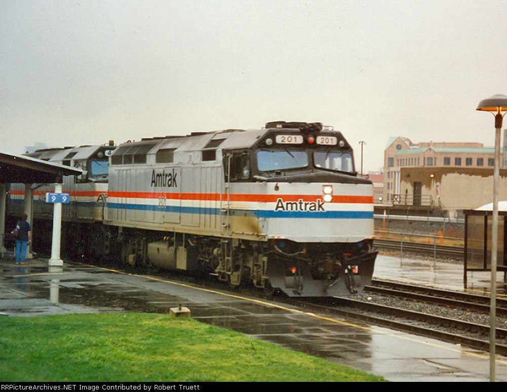 AMTK 201 & 410 on the headend of the southbound Silver Star and a cool gloomy day